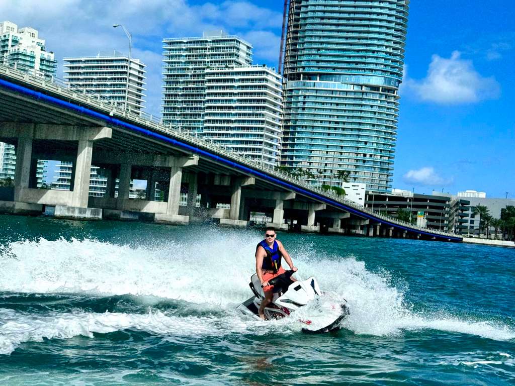 FAQ - Jet Ski Rental Miami Beach | Jet Skis Miami Beach near me